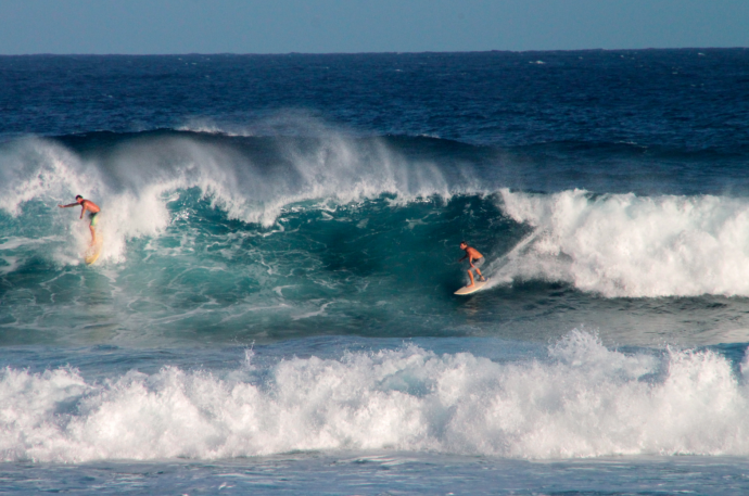 PHOTOS: Surfers Brave Big Waves at Ho’okipa : Maui Now