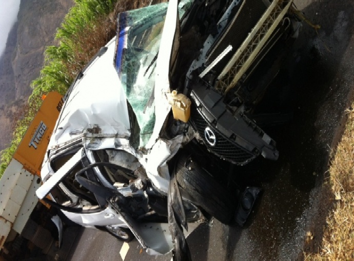 Vehicle Hits Street Sweeper in Waikapu Accident : Maui Now