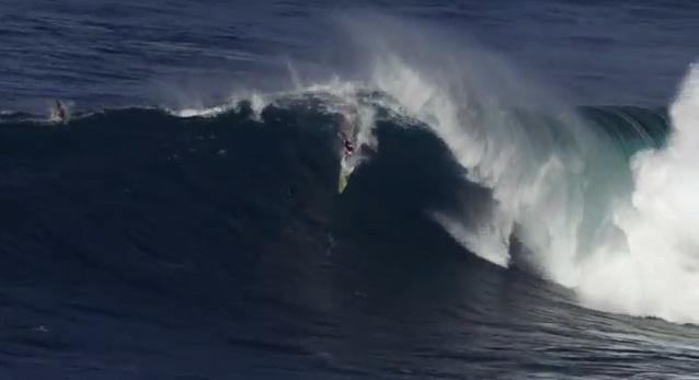 VIDEO: Rowley Wiped Out at Jaws, Recovering : Maui Now