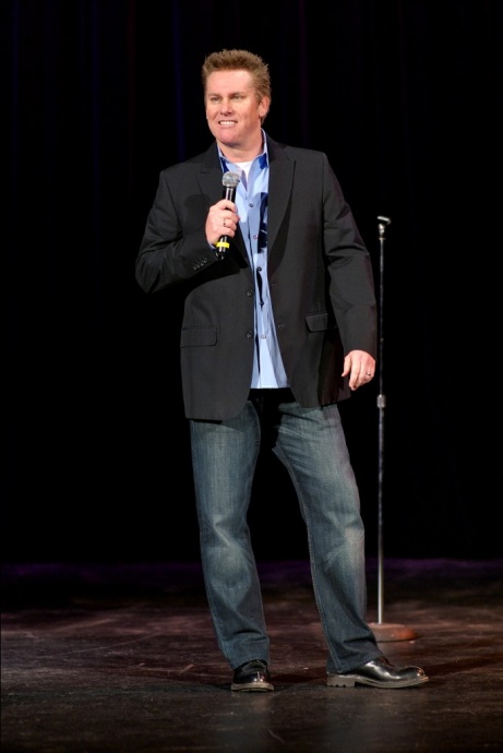 Maui Now : Brian Regan Shares the Real Reason He Became a Comedian