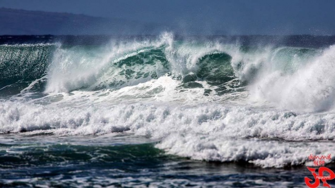 Overhead Waves Expected Today : Maui Now