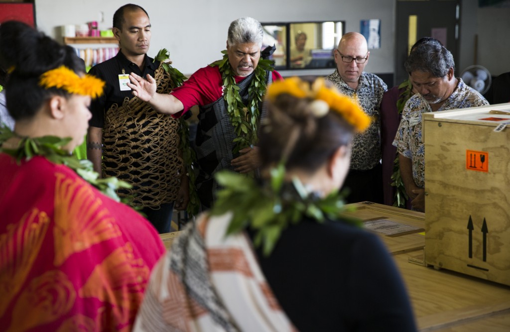 Treasured Cloak and Helmet of Kalani‘ōpu‘u Arrive in Hawaiʻi : Maui Now
