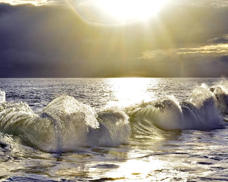 Northerly Swell Peaks, SSW Swell Fades Today : Maui Now