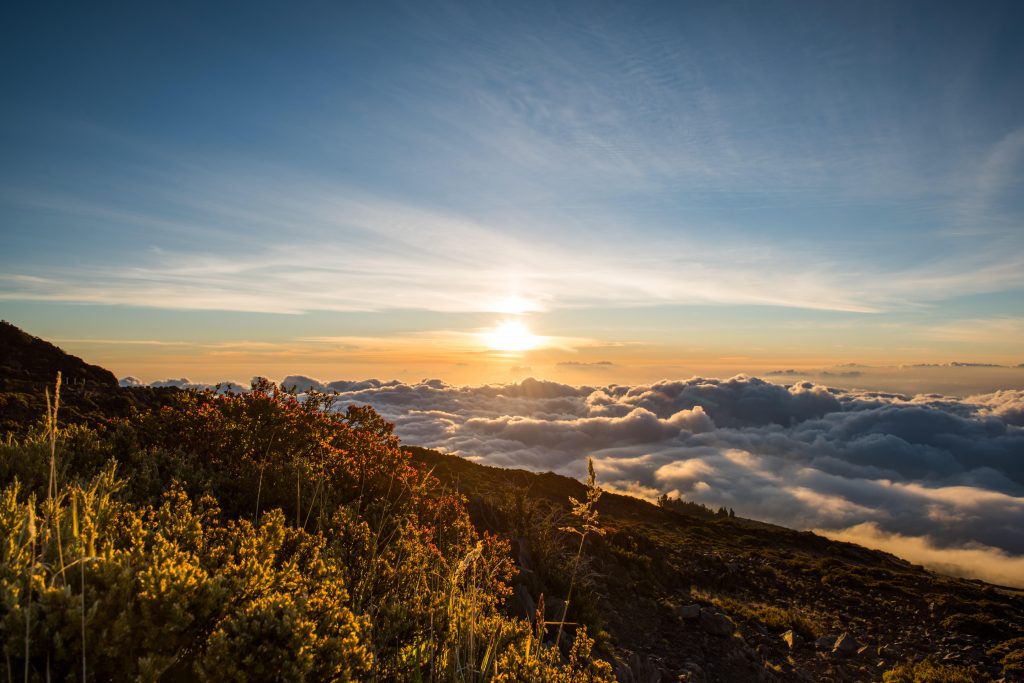 Volcanic Haze, Land / Sea Breeze Pattern for Weekend : Maui Now