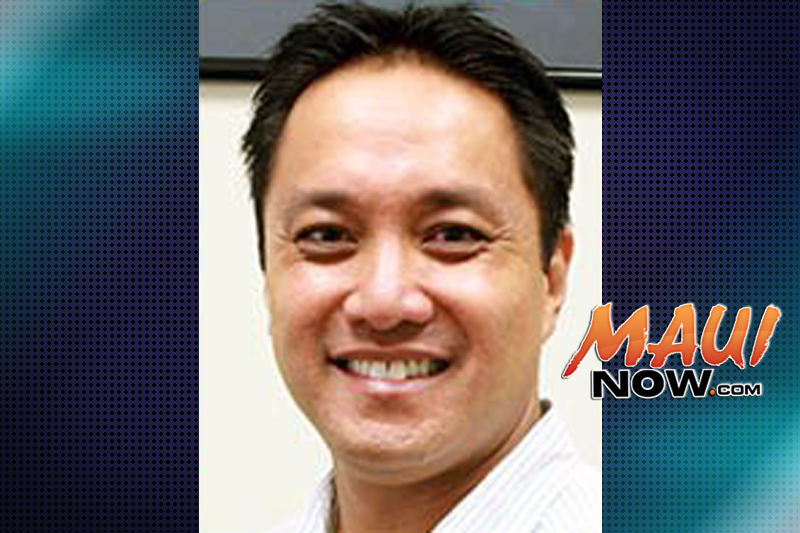 UH Maui Counselor Honored with Regents’ Medal for Excellence : Maui Now
