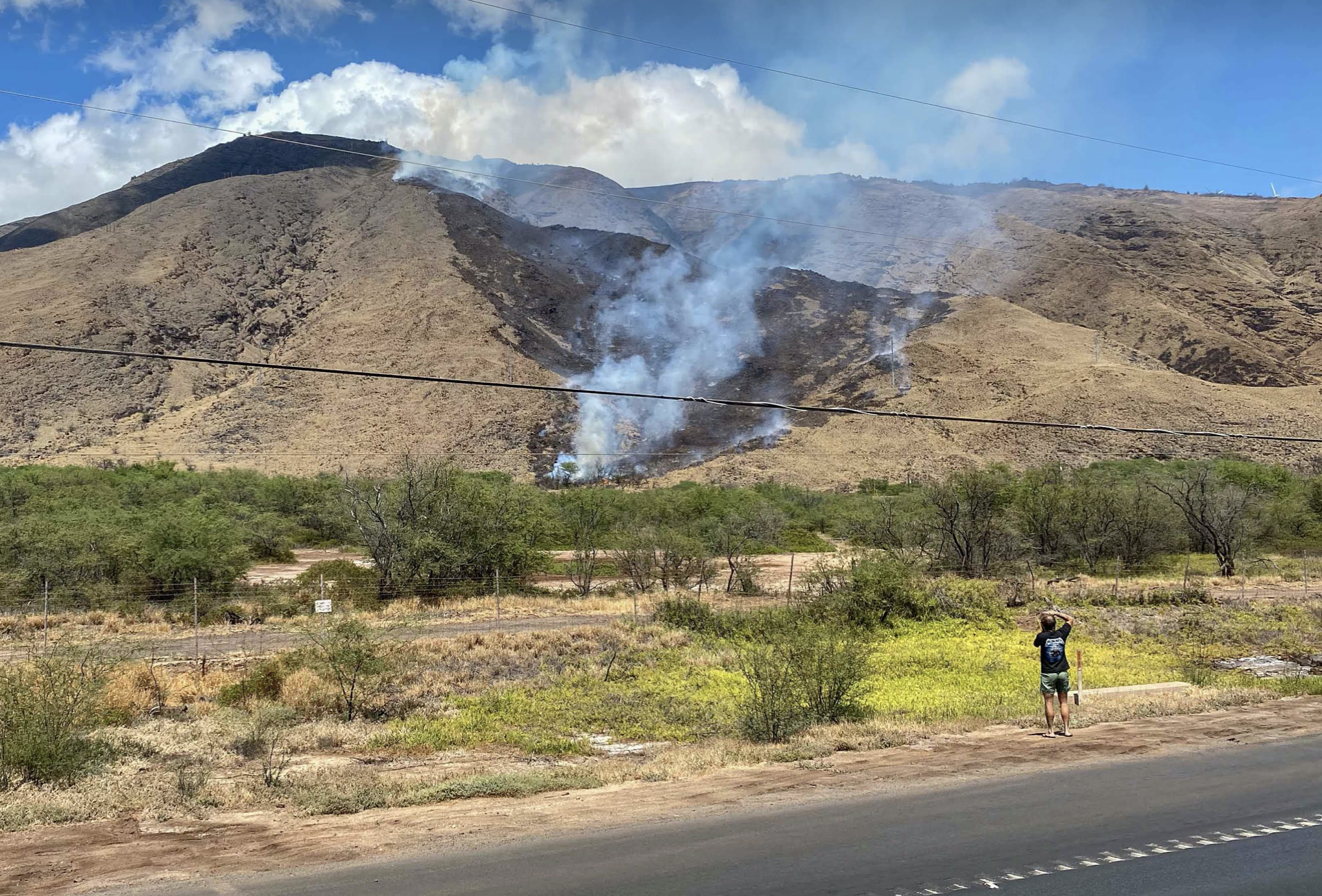 UPDATE: Fire 100 Percent Contained – Maui Firefighters Battling Brush ...