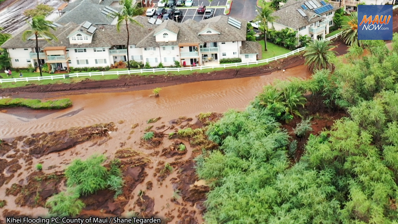Gov. Ige issues disaster declaration for Kauaʻi landslide | Maui Now