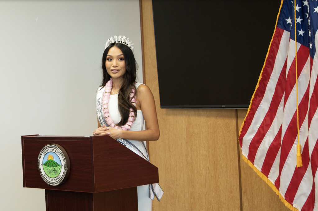 Mayor offers congratulations to pageant crown holders from Maui : Maui Now