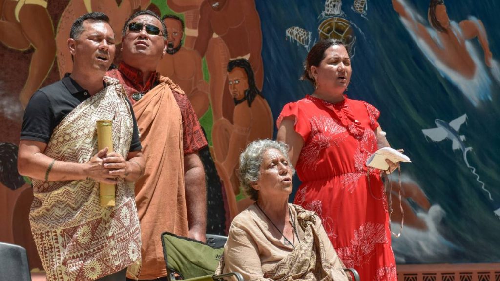 ‘We all hurt’: Lahaina’s many fire victims mourned during vigils on ...