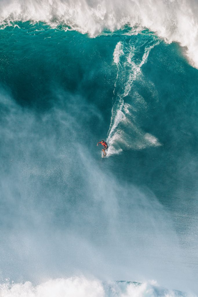 Peʻahi “Jaws” photos: large swell brings XL surf to Maui’s north shore ...